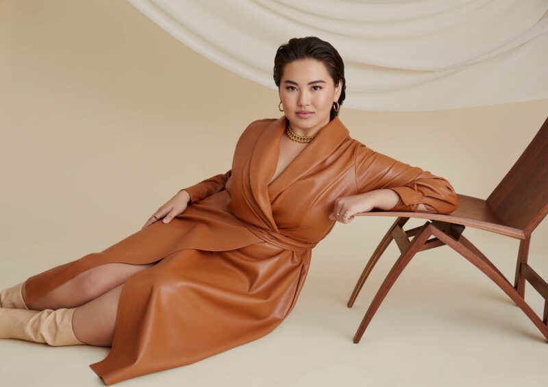 Best Plus-Size Minimalist Clothing Brands - Ianiko