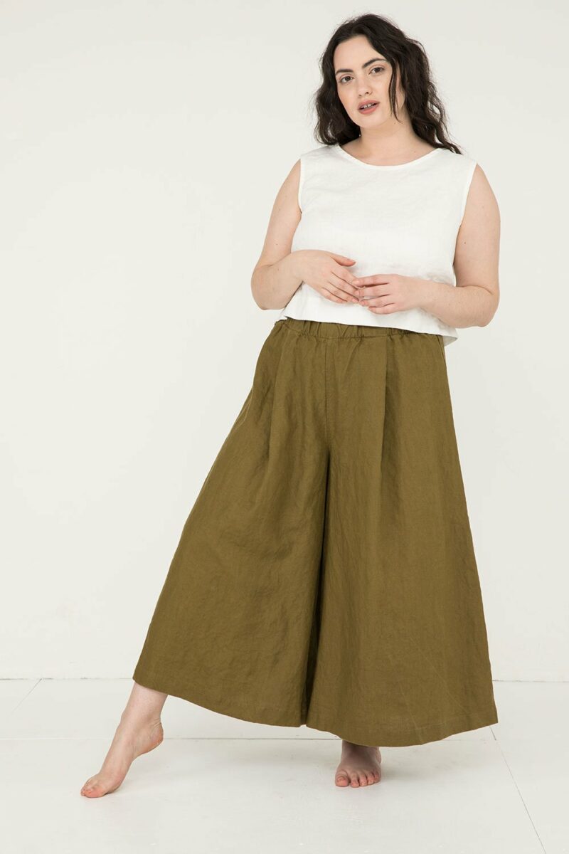 Best Plus-Size Minimalist Clothing Brands - Ianiko