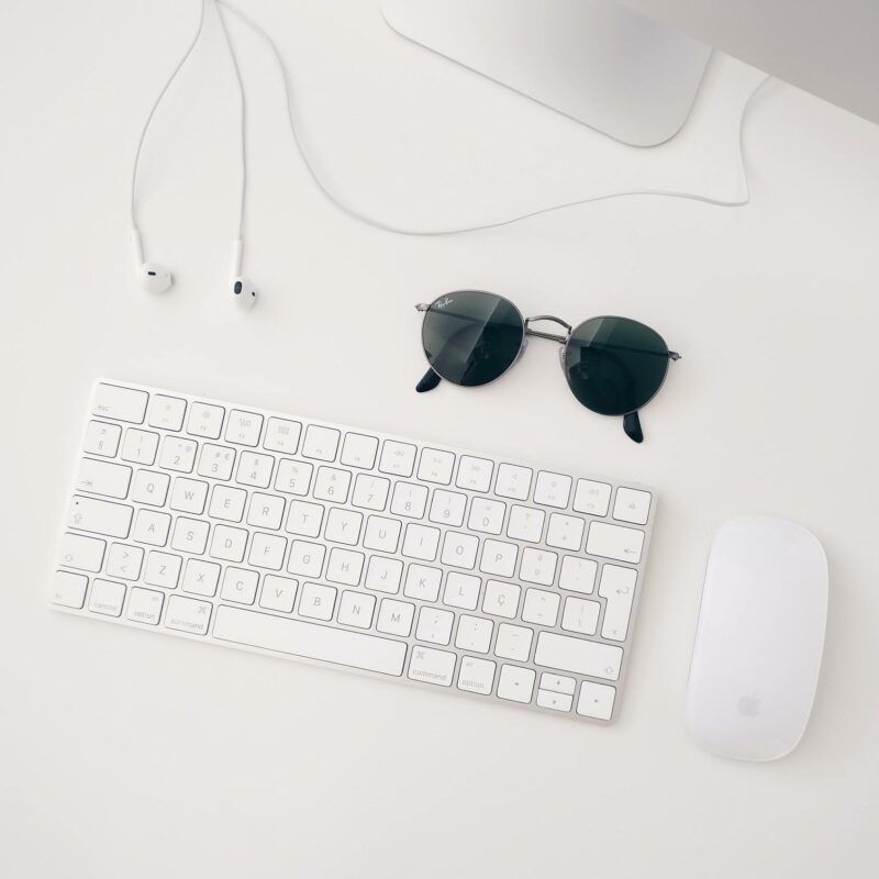 Best Modern Minimalist Keyboards for 2022 - Ianiko