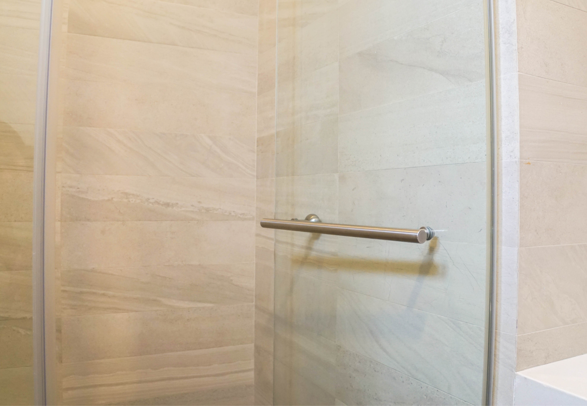 11 Best Shower Standing Handles to Improve Balance and Safety - Ianiko